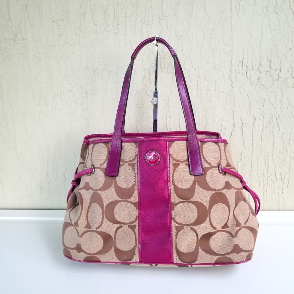 Coach/ Beautiful Pink Coach Signature Large Tote - Gem